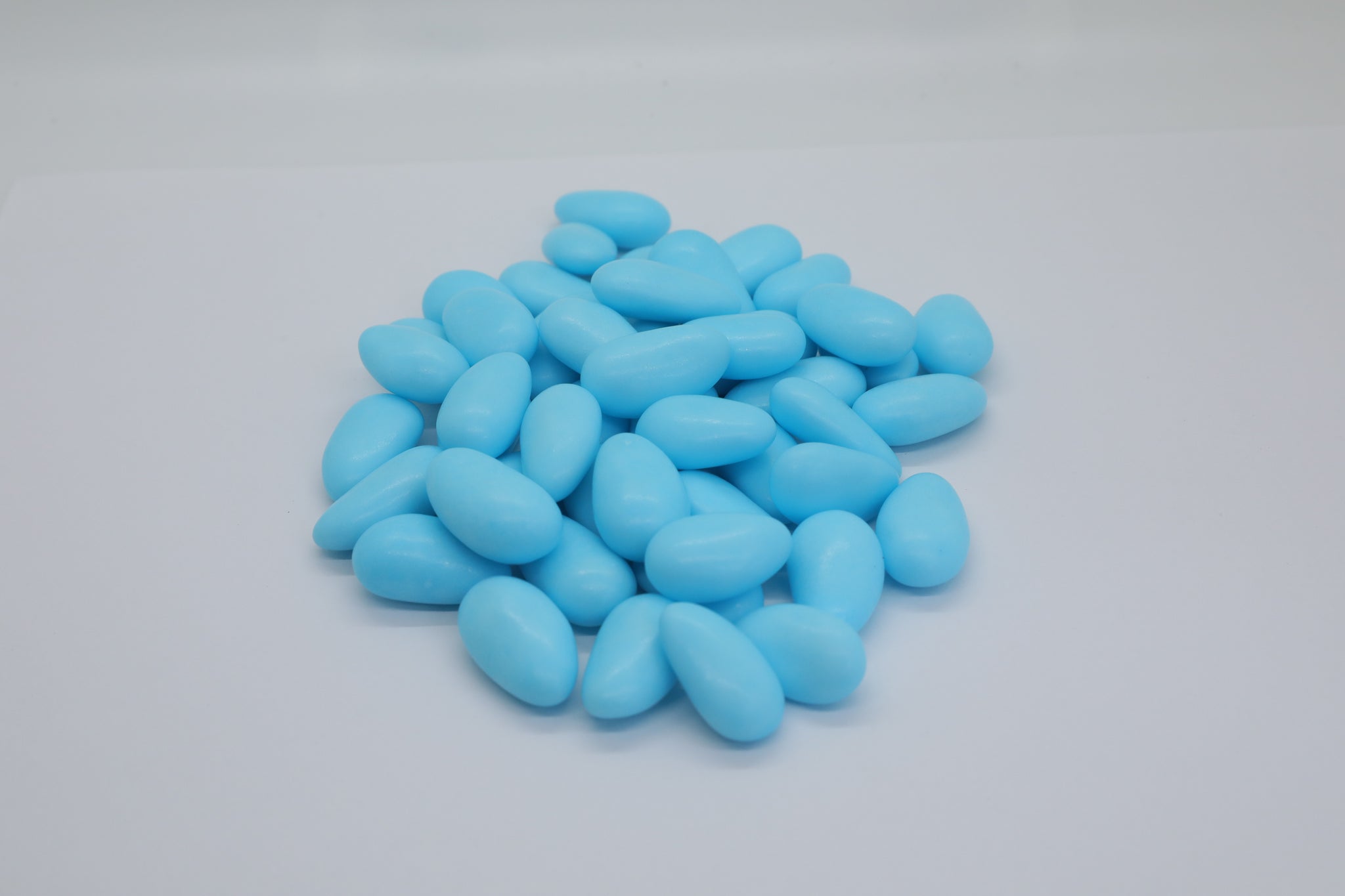 JORDANIAN ALMONDS – Alameer fresh nuts